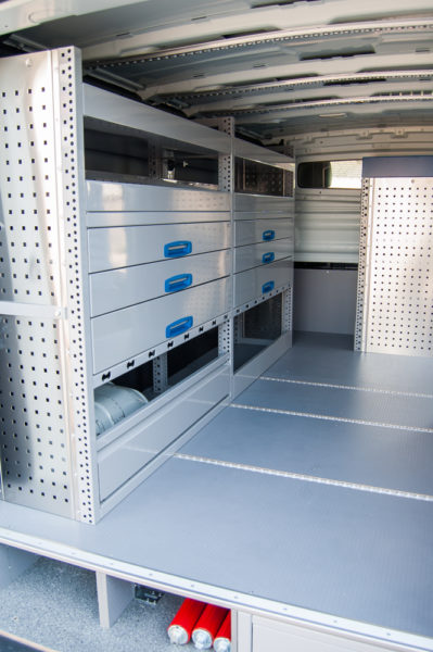 Zevim_van_racking_solutions-examples-renault-trafic (4) - Zevim